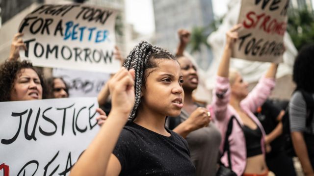 Aktivisme Generasi Z: Mengubah Dunia Sejak Usia Muda - BBC News Indonesia