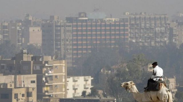 Lutter contre la pollution du Caire - BBC News Afrique