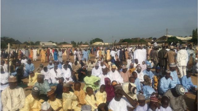 Eid Mubarak 2020: See fotos as Muslims across Africa take celebrate Eid ...