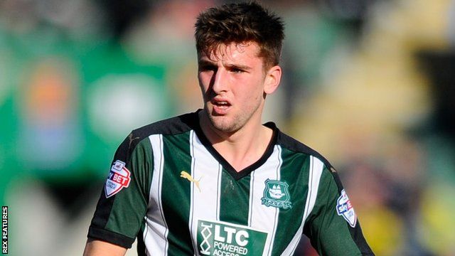 Ben Purrington: Plymouth Argyle left-back accepts new contract - BBC Sport