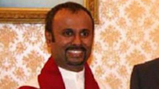 උදයංග වීරතුංගගේ දේපළ තහනම් කළේ ඇයි? - BBC News සිංහල