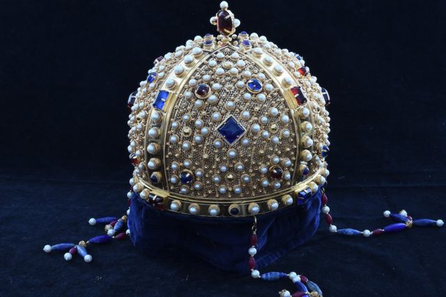 Srbija i istorija: Kako su izgledale krune srednjovekovnih vladara ...