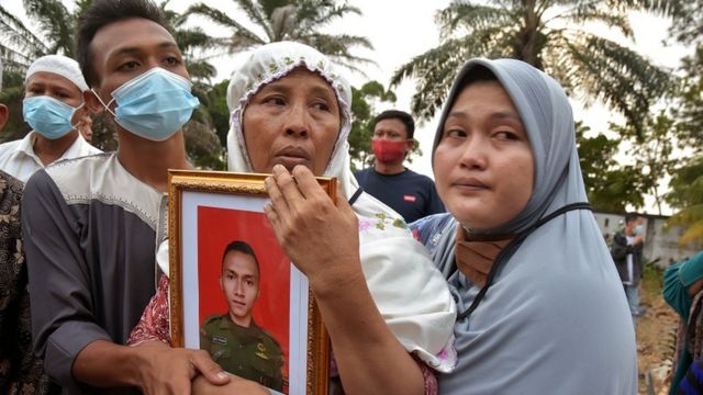 TNI dan Polri baku tembak dengan kelompok Mujahidin Indonesia Timur ...
