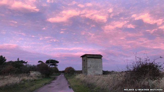 Pretty pink sunrise skies - BBC Weather