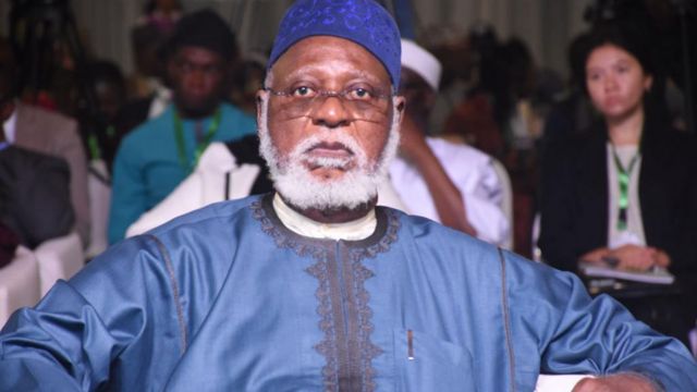 Nigeria President: Buhari, Obasanjo and oda Heads of State wey don rule di kontri - BBC News Pidgin