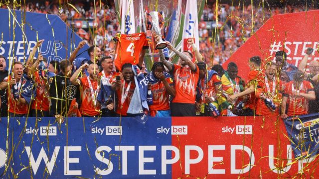 Luton Town - BBC Sport