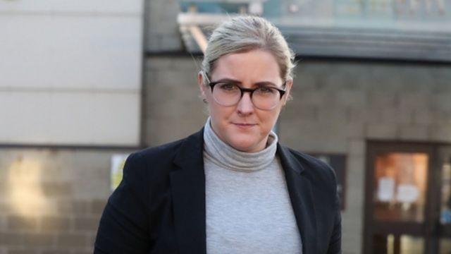 JK Rowling: a assistente acusada de usar cartão da autora de Harry ...