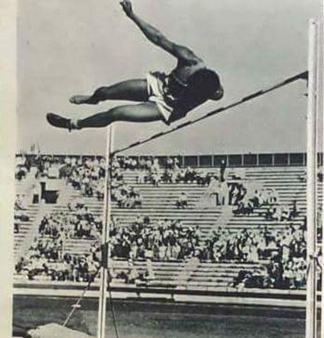 Emmanuel Ifeajuna: Etu o siri site na dike Naịjirịa bụrụ 'sabo' ndị ...