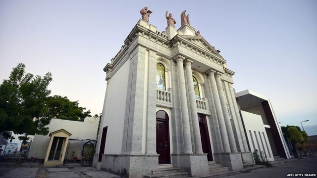 Makaburi ya kifahari ya Mexico yanayozidi nyumba nyingi - BBC News Swahili