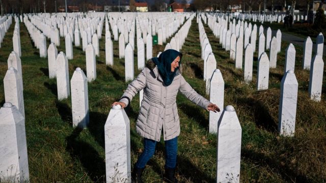 ¿Quién es y qué hizo Azra Basic, "la novia de la vida y la muerte", la ...