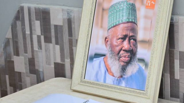 Justice Mustapha Akanbi f'ayé sílẹ̀ lẹ́ni ọdún 85 - BBC News Yorùbá