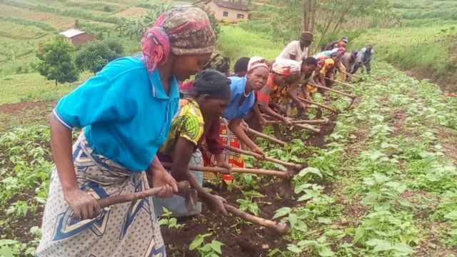 Mwanaharakati wa Rwanda awa mmoja kati ya wanawake 10 mashuhuri duniani ...
