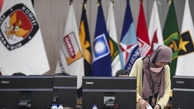 Pemilu 2024: Aturan KPU soal caleg eks-koruptor digugat, dinilai ‘tabrak putusan MK’ - BBC News ...