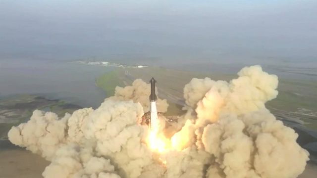 Svemir: Najmoćnija raketa Staršip lansirana u orbitu, ali eksplodirala ...