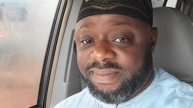 Gómìnà Abdulrazaq yan gbajúmọ̀ òṣèré, Muka Ray gẹ́gẹ́ bí am'gbálẹ́gbẹ́ ...