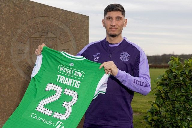 Hibs sign centre-back Triantis on loan from Sunderland - BBC Sport