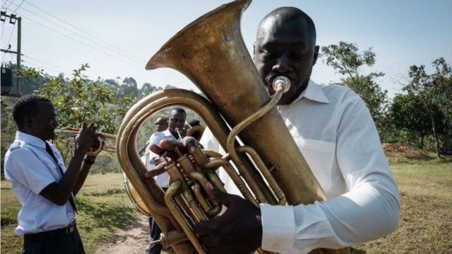 Suuraalee filatamoo torban kanaa ardii Afriikaa irraa - BBC News Afaan ...