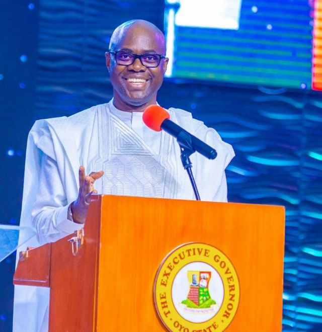 Seyi Makinde - Mo sọ fún Ọlọ́run pé tí ń kò bá ní mú aráàlú kúrò nínú òṣì bọ́ sí ọrọ̀, n kò ...