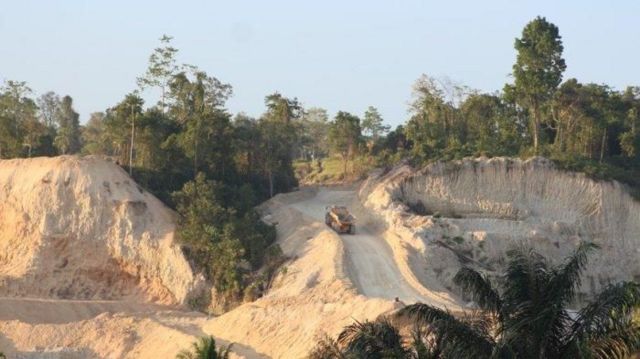 Konflik agraria: Sengketa tambang emas Pohuwato yang berujung pembakaran kantor bupati - ‘Puncak ...