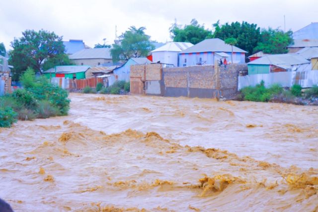 Sawirro: Saameynta fatahaadaha Baydhabo - BBC News Somali