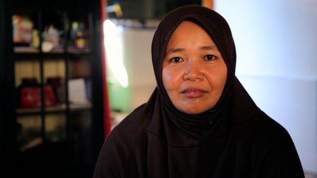Pernikahan usia anak di Sulawesi Selatan: 'Berikan ijazah, jangan buku nikah' - BBC News Indonesia