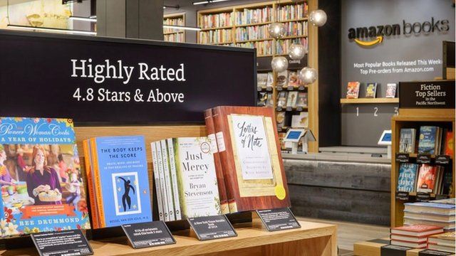 Amazon opens physical bookshop in Seattle - BBC News