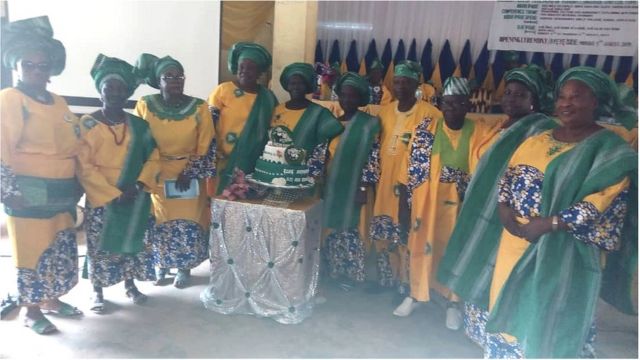 Ẹgbẹ́ Akọ́mọlédè: A kan sáárá sí ìpínlẹ̀ Eko fún sísọ èdè Yorùbá di ...