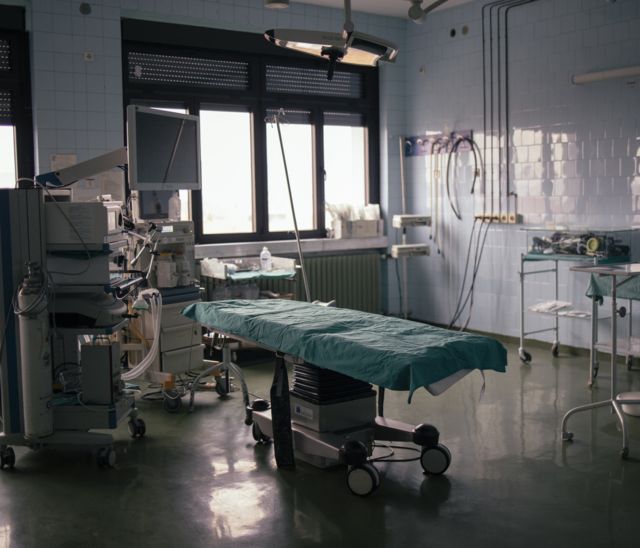 Korona virus, bolnice i operacije: Ko su hirurzi koji operišu kovid ...