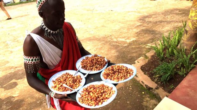 Abarundi bahungiye mu Rwanda barizihiza umunsi w'umuganura - BBC News ...