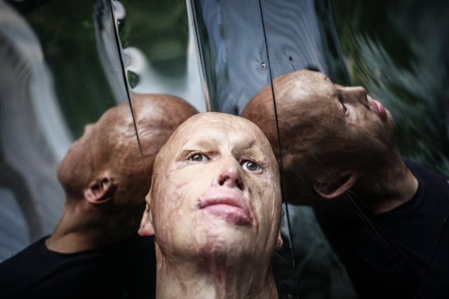 'Anigoo 2 jir ah ayuu aabbahay burjiko dab ah igu dhex tuuray' - BBC ...