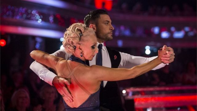 'Meresapi emosi' tarian Tango khas Argentina di Jakarta - BBC News ...