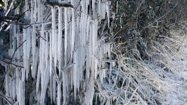 Sawirro: Barafka iyo siduu u bilay meelo uu barriinsaday - BBC News Somali