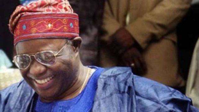 Harry Akande: Makinde, Dele Momodu ń ṣèdárò Àgbà Oyè Ilẹ̀ Ibadan, Harry ...