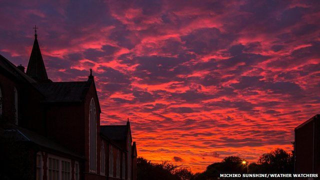 Gallery: Red sky at night - BBC Weather