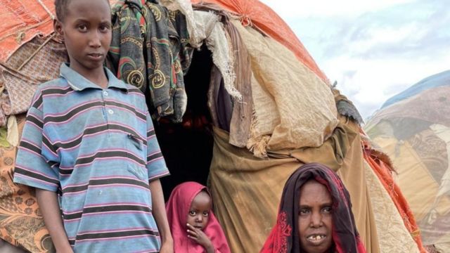 Somali’de açlık ve kuraklık: 'Üç yaşındaki kızımı gömecek takatim yoktu ...