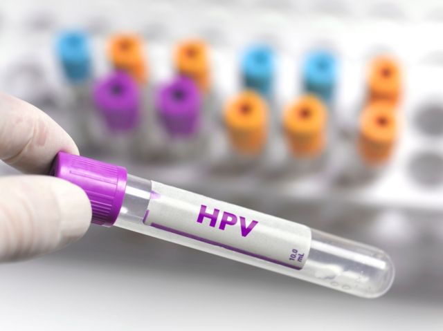 HPV aşısı: Rahim ağzı kanserine karşı nasıl koruma sağlıyor? - BBC News ...