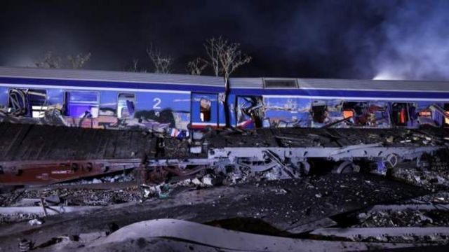 Greece train crash: How dozens of pipo die as two trains jam for Greece ...