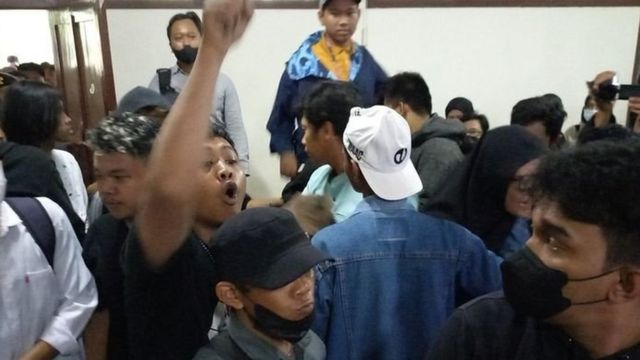 'Klitih' di Yogyakarta: 'Mata saya dilakban dan dipukul' - terdakwa ...