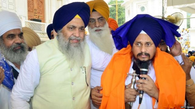 ਸ਼੍ਰੋਮਣੀ ਕਮੇਟੀ ਦੇ ਇਤਿਹਾਸ ਦੀਆਂ ਕਿਤਾਬਾਂ ਬਾਰੇ 5 ਇਤਰਾਜ਼ ਤੇ ਰਿਵਿਊ ਕਮੇਟੀ ਦੇ ...