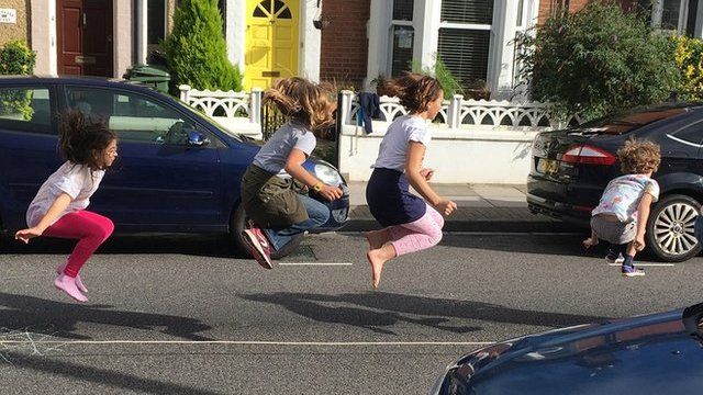 Epsom play street scheme gets green light from council - BBC News