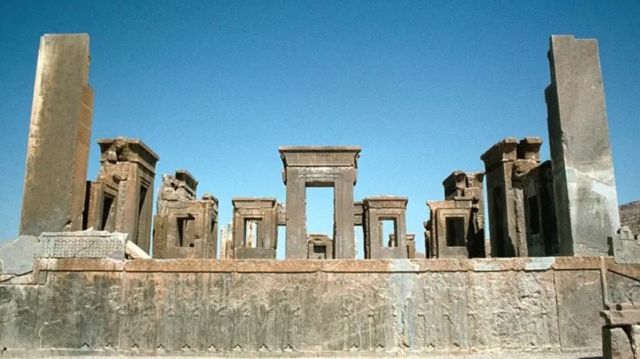 Empire perse : comment il a été effacé de l'histoire - BBC News Afrique