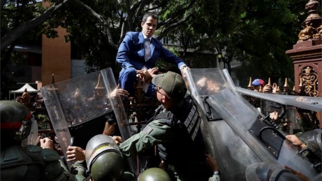 Asamblea Nacional En Venezuela El Tenso Momento En El Que Juan Guaidó