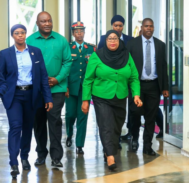 Tanzania: Kujiuzulu kwa katibu mkuu CCM kunatoa taswira gani? - BBC ...