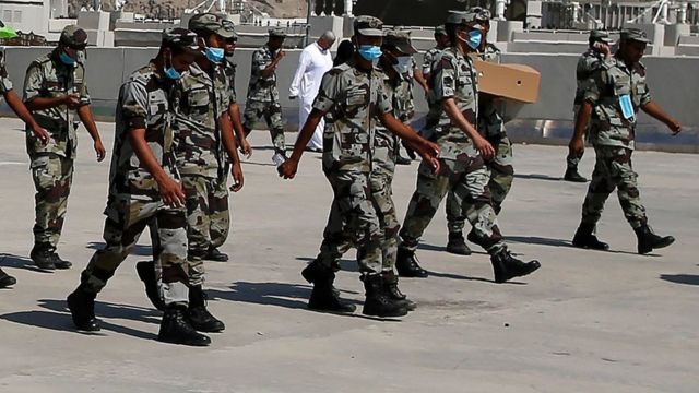 Tentara Arab Saudi tembak drone di dekat istana Raja Salman di Riyadh ...