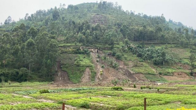 Rwanda: Isuri ivuye ku mvura nyinshi yashenye byinshi inica abantu ...