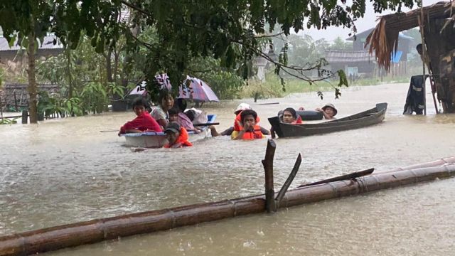 ပဲခူးမြို့ ရေကြီးမှု လူ ၁၃ ၀၀၀ကျော် ဘေးလွတ်ရာရွှေ့ပြောင်းနေရ Bbc