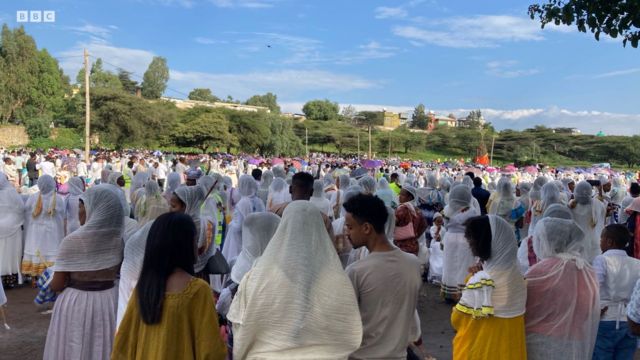 Ayyaana Masqalaa: Kabaja daamaraa Finfinnee fi Adaamaa suuraadhaan ...