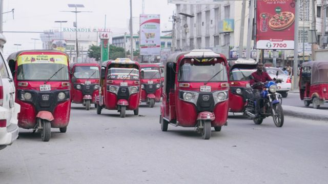 Sawirro: Maalintii uu dhacay qaraxii ugu weynaa Soomaaliya iyo hadda ...