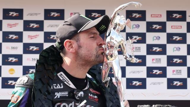 Isle of Man TT: Dunlop wins Supersport race to equal wins record - BBC ...