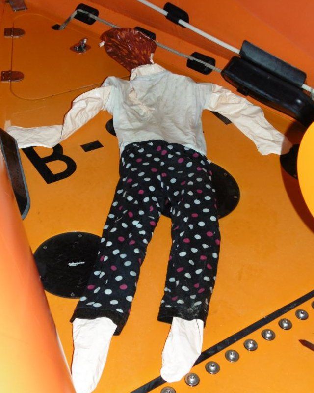 Newquay air and sea search turns up inflatable doll - BBC News